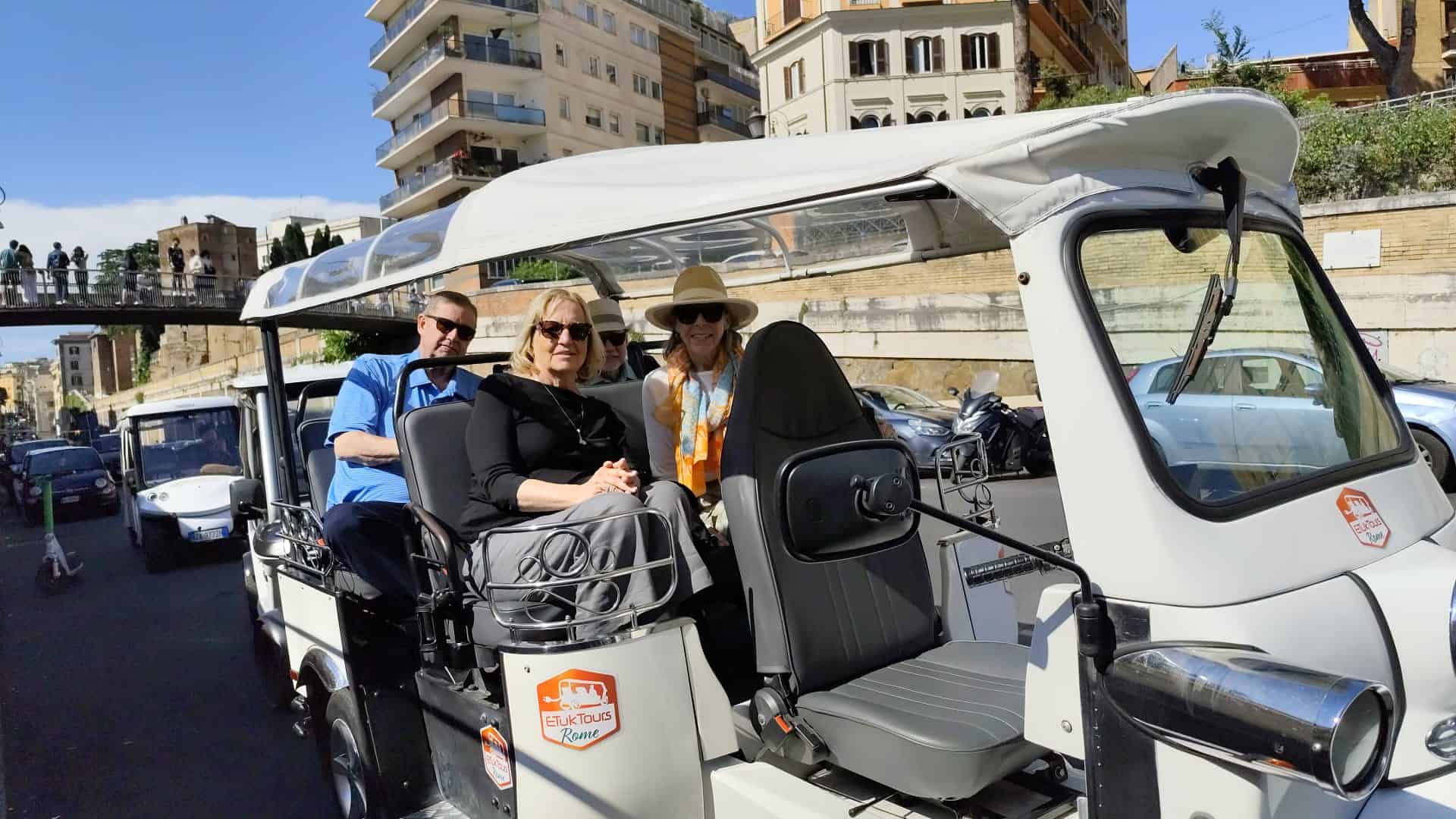 Book ETuk Tour Rome in Minutes: Fast, Easy Guide