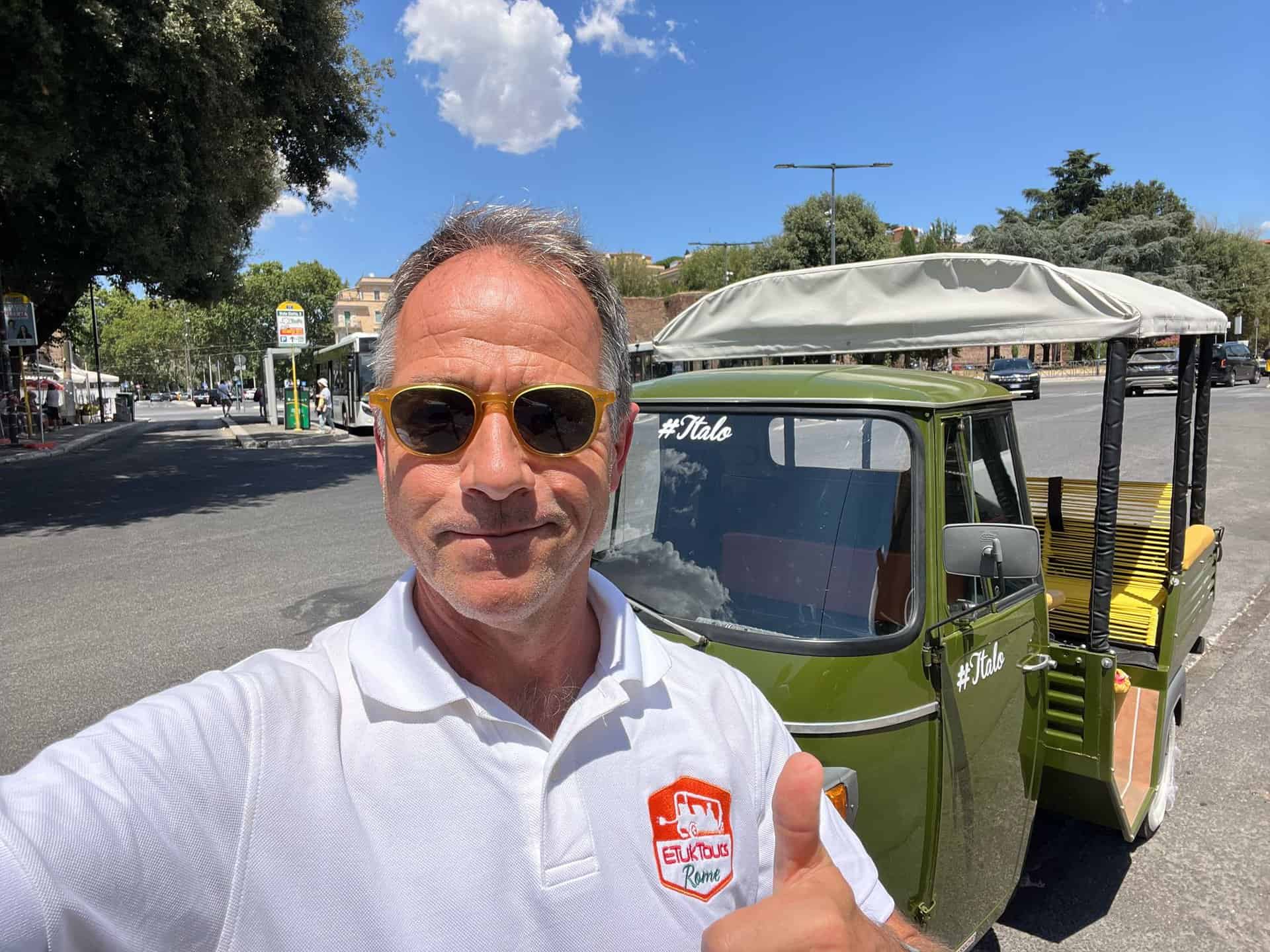 Why A Private ETuk Tour Beats Walking And Bus Tours